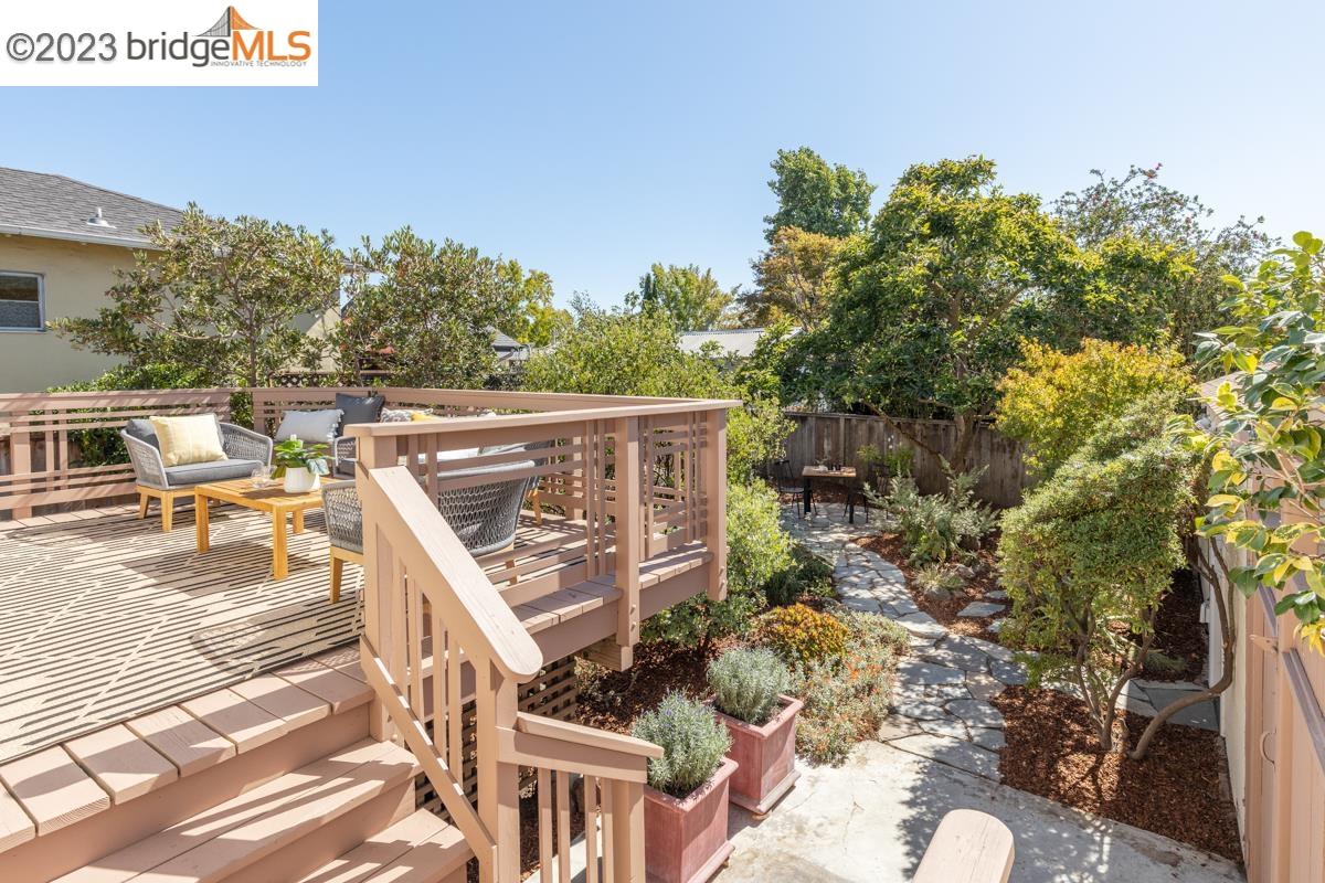 For Sale: 2533 Carmel St, Oakland, CA 94602 | 2 Beds / 1 Full Bath ...
